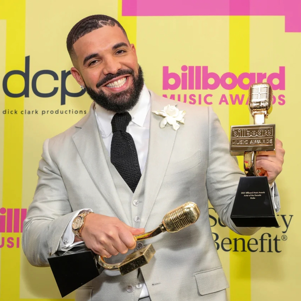 Drake Throws the Party of the Year after Billboard "Artist of the ...